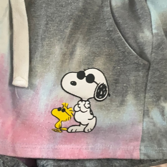 Peanuts | Tops | Peanuts Keep Cool Snoopy Sweater And Shorts Size S ...